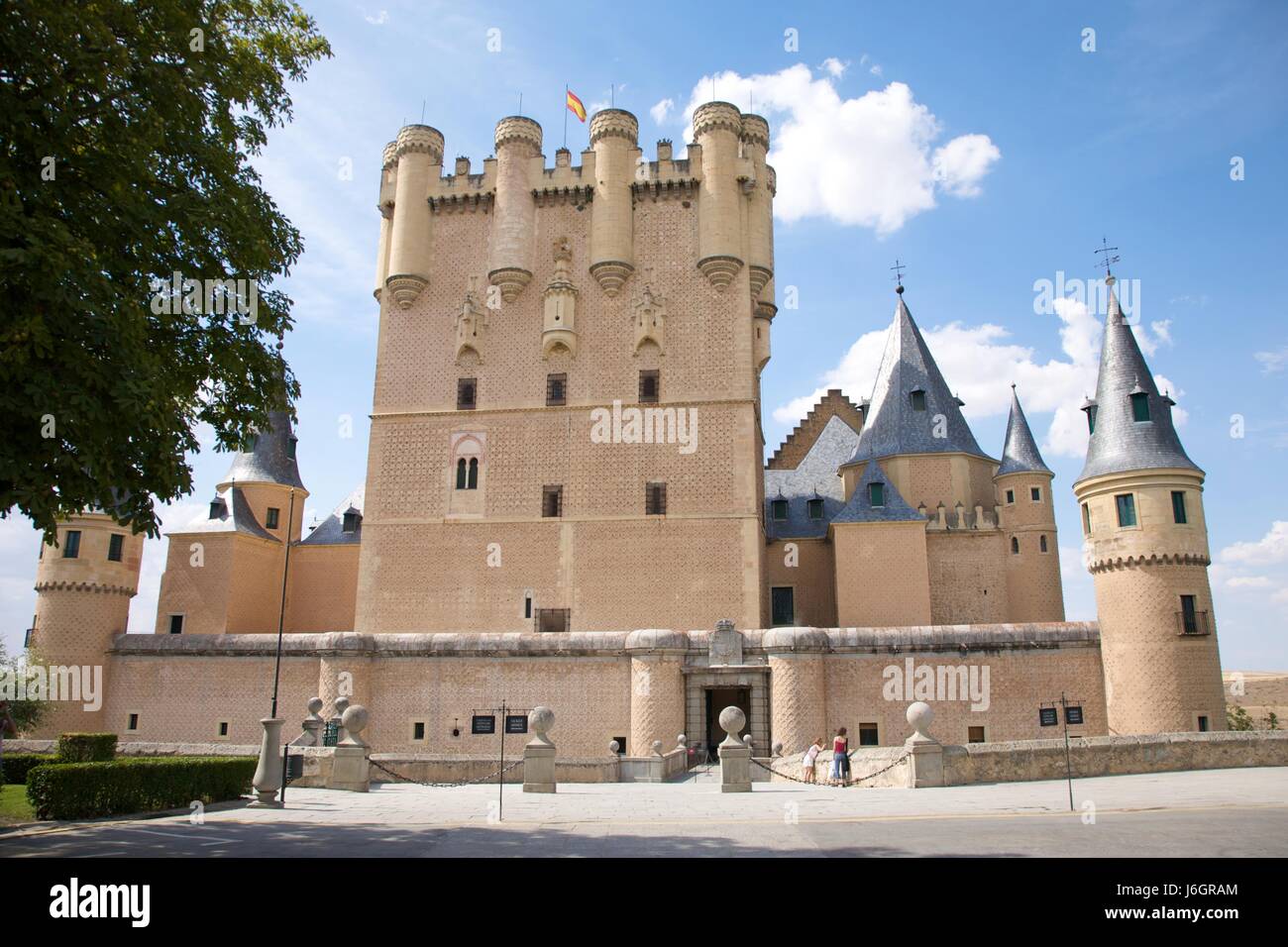 tower monument stone spain castle turret landmark ancient chateau tower ...