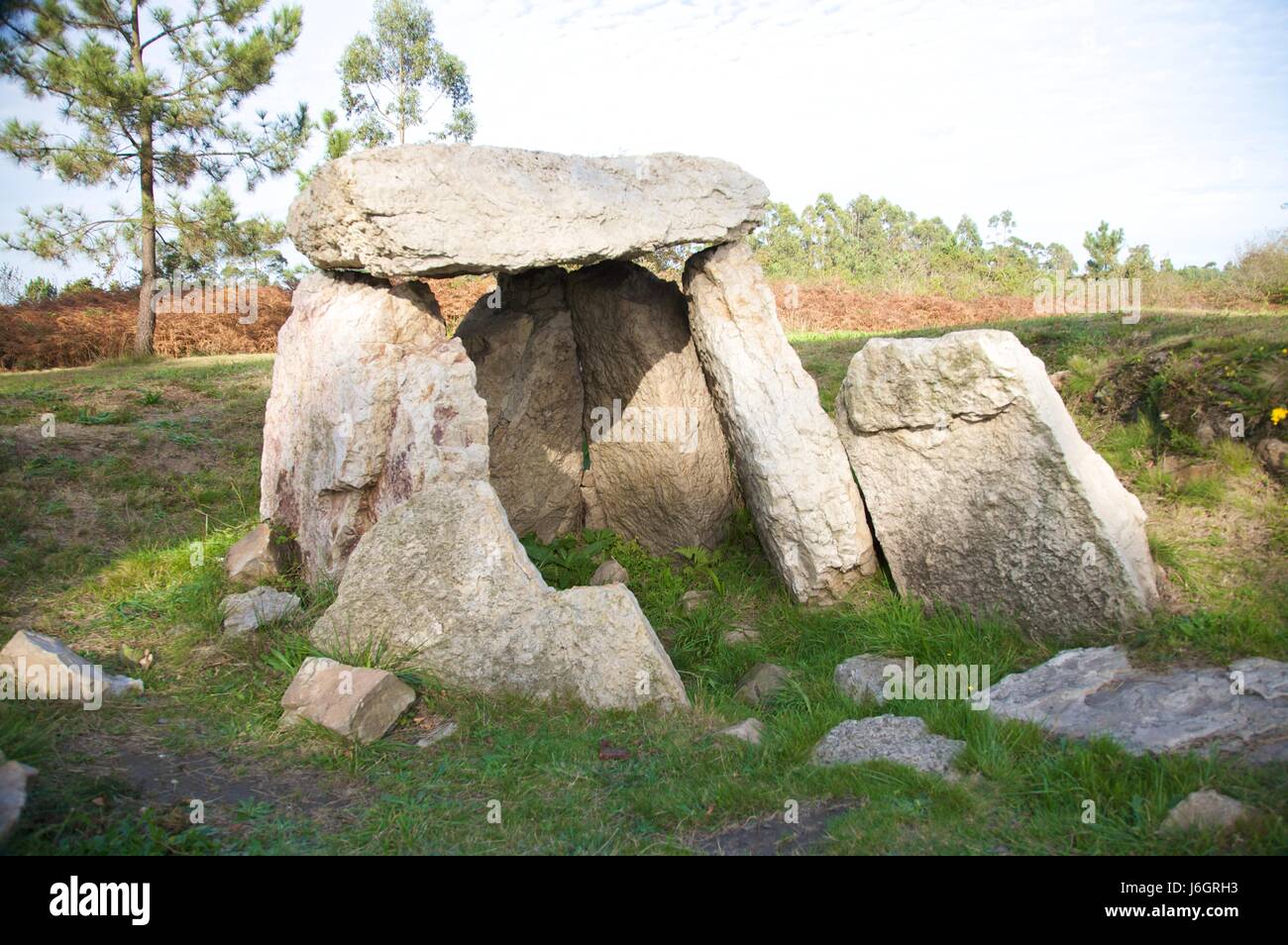 spain cemetery tomb landmark ancient prehistoric neolithic hut monument ...