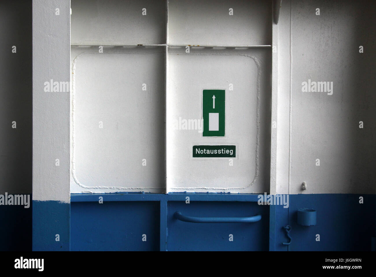 Escape hatch hi-res stock photography and images - Alamy