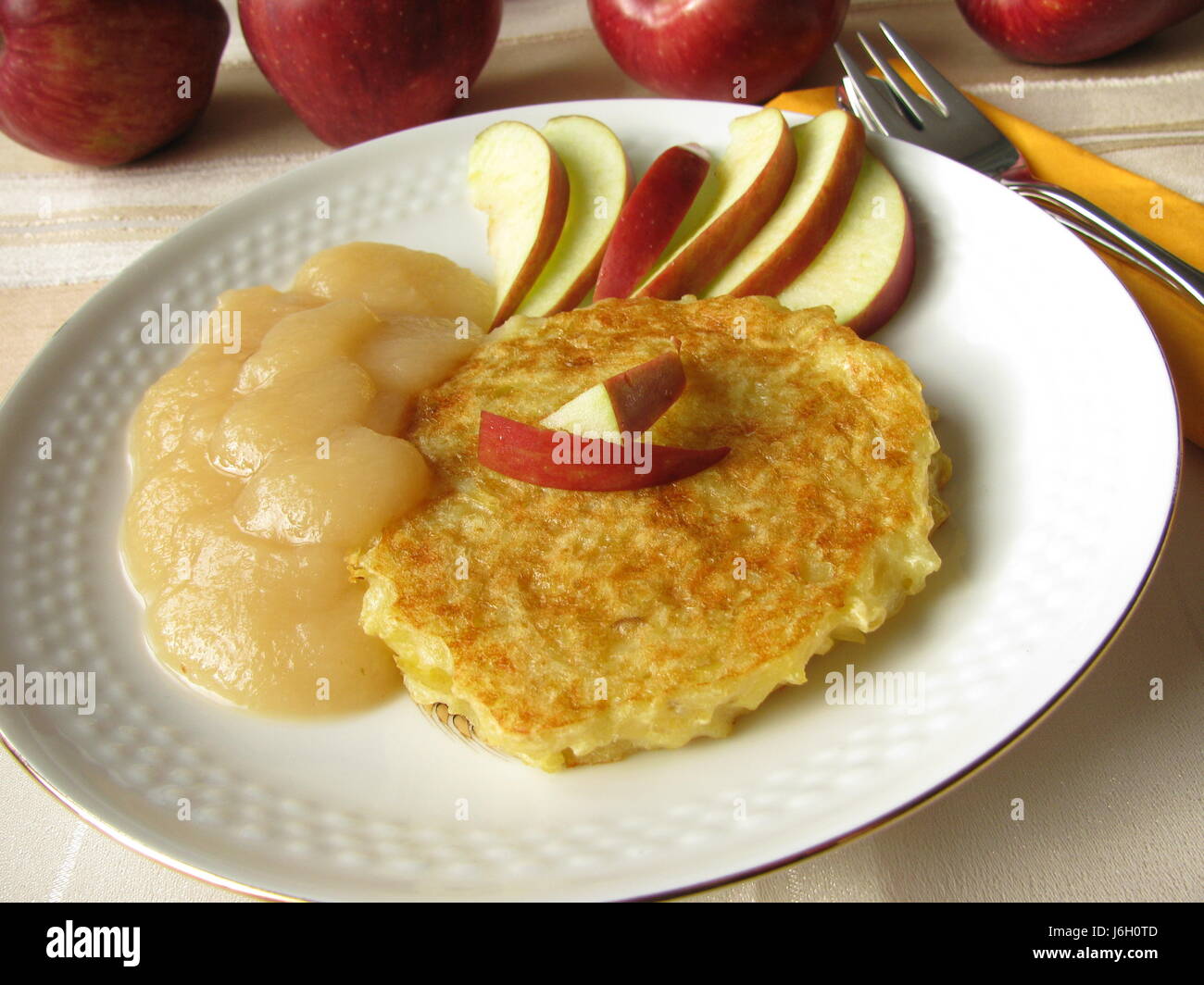 apples apple hash browns applesauce potatoes kartoffelpfannkuchen ...