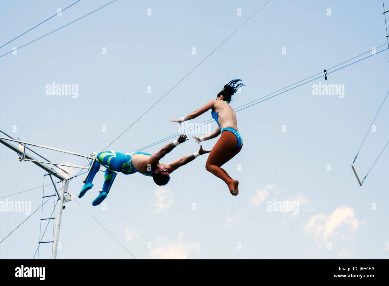 Trapeze Man Stock Photos & Trapeze Man Stock Images - Alamy