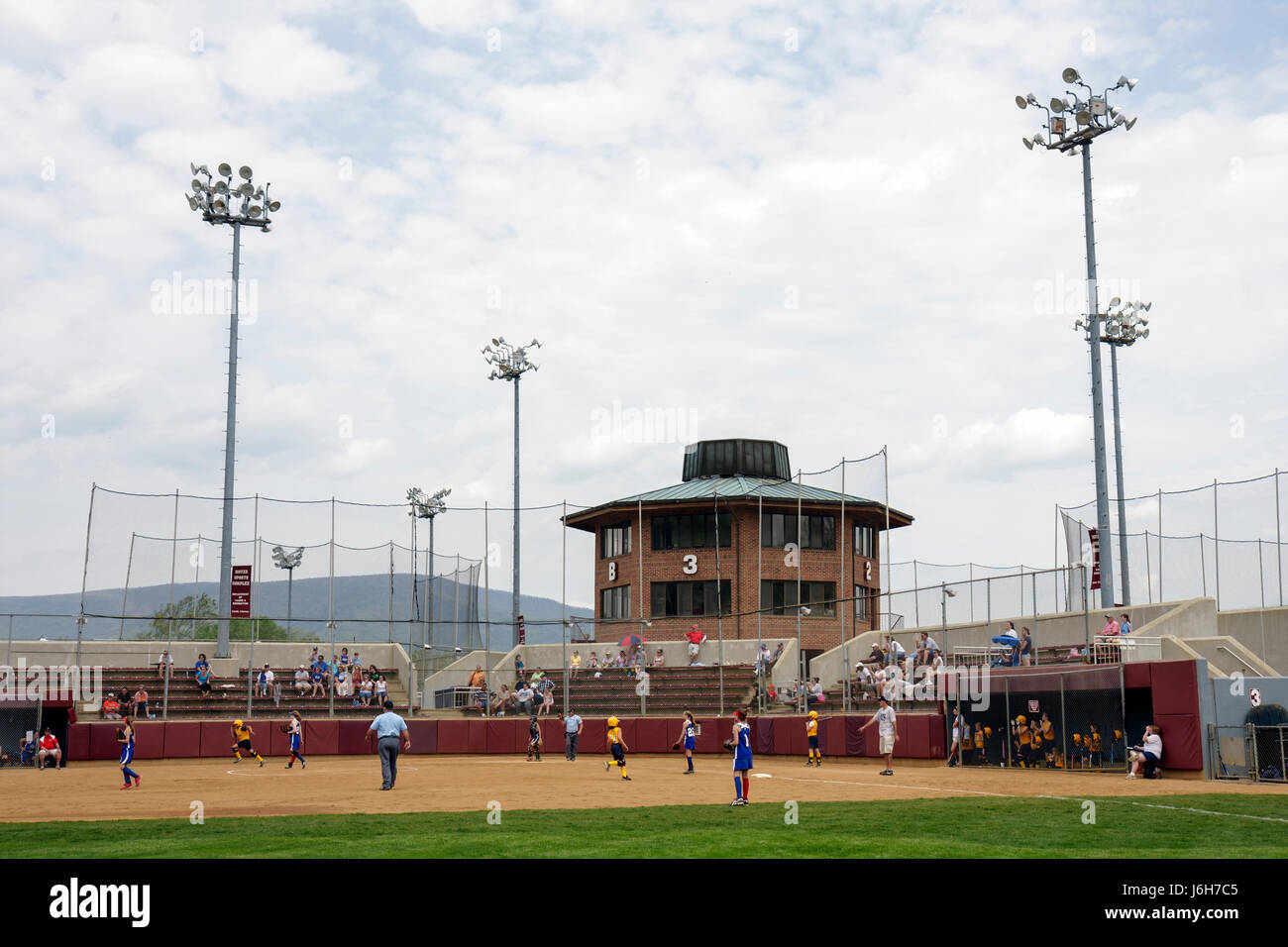 Girls Softball Stock Photos & Girls Softball Stock Images - Alamy