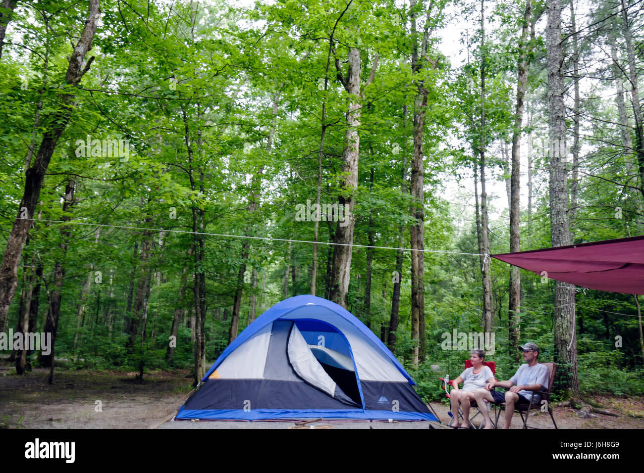 Blue ridge mountains virginia tent hi-res stock photography and images ...