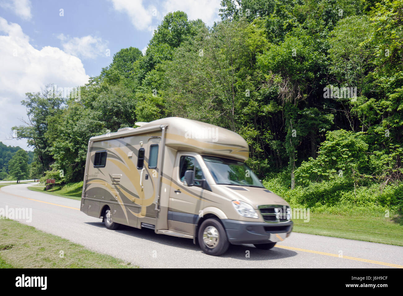 Rv tour on the blue ridge parkway hi-res stock photography and images ...