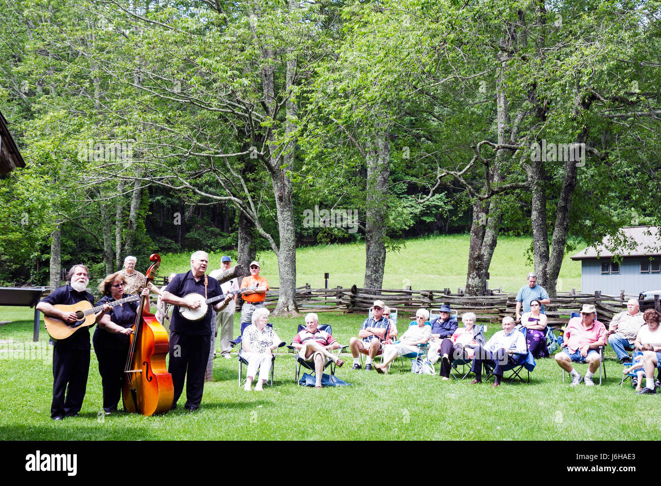 Appalachian folk artists hi-res stock photography and images - Alamy