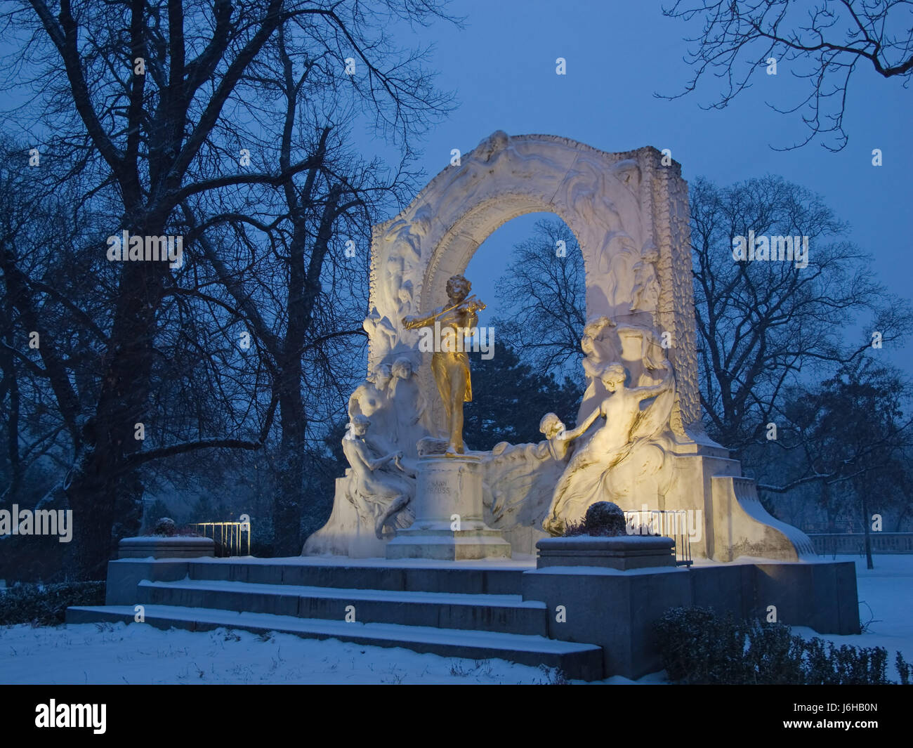 monument statue vienna snowfall ostrich nosegay shine shines bright ...