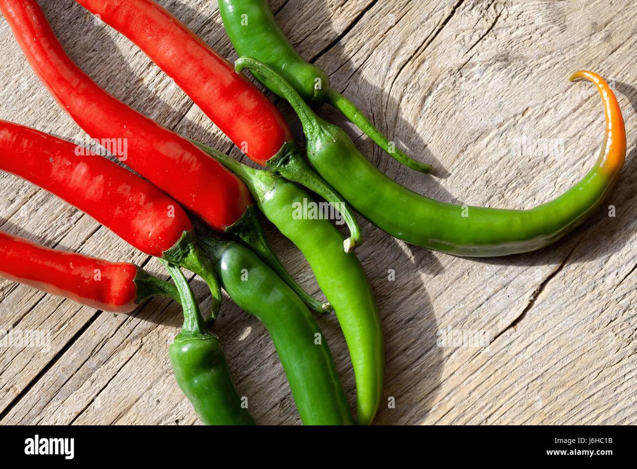 pepper green pepperoni chilli chili red food aliment pepper object ...