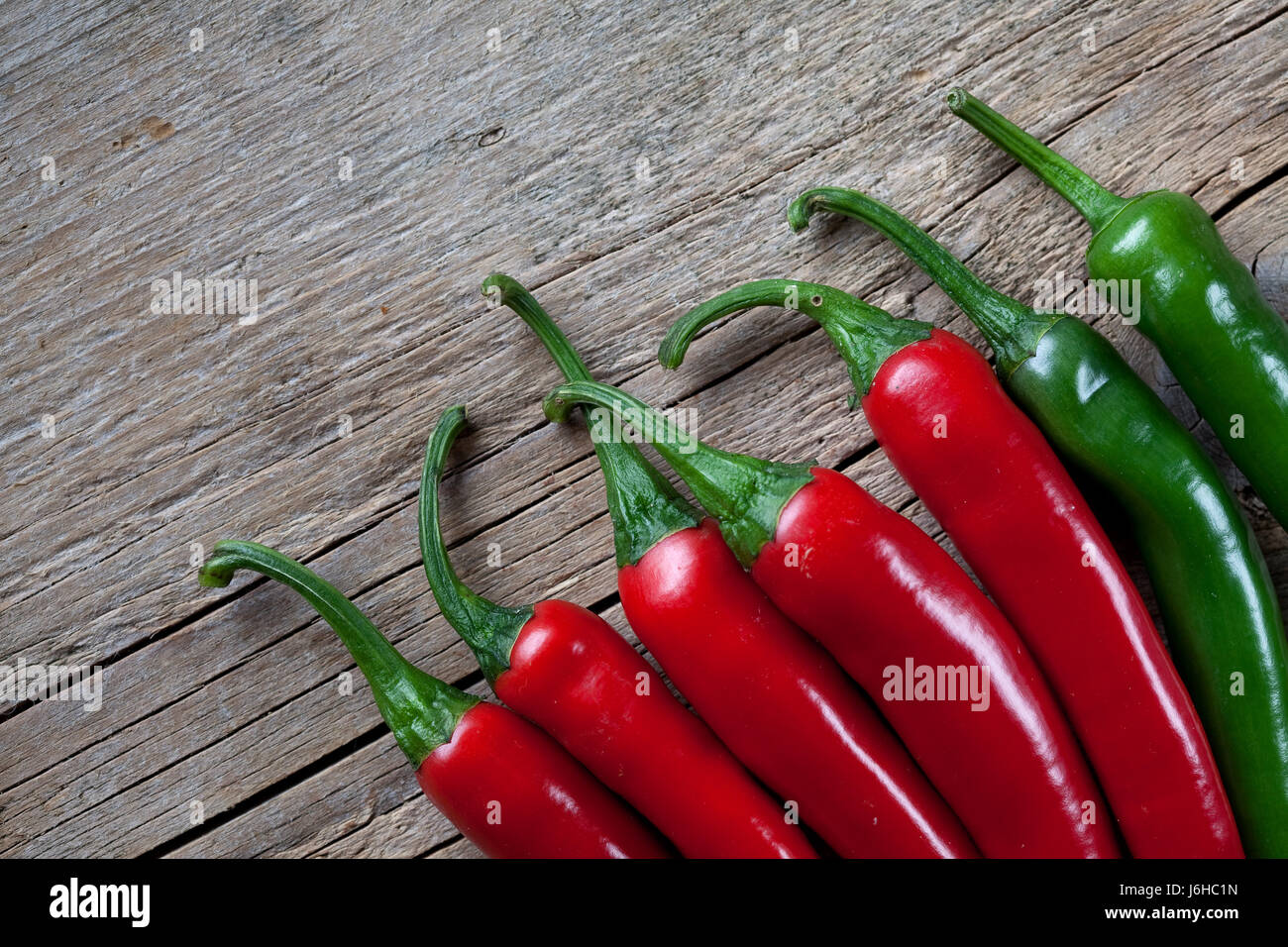pepper green pepperoni chilli chili red food aliment pepper object ...