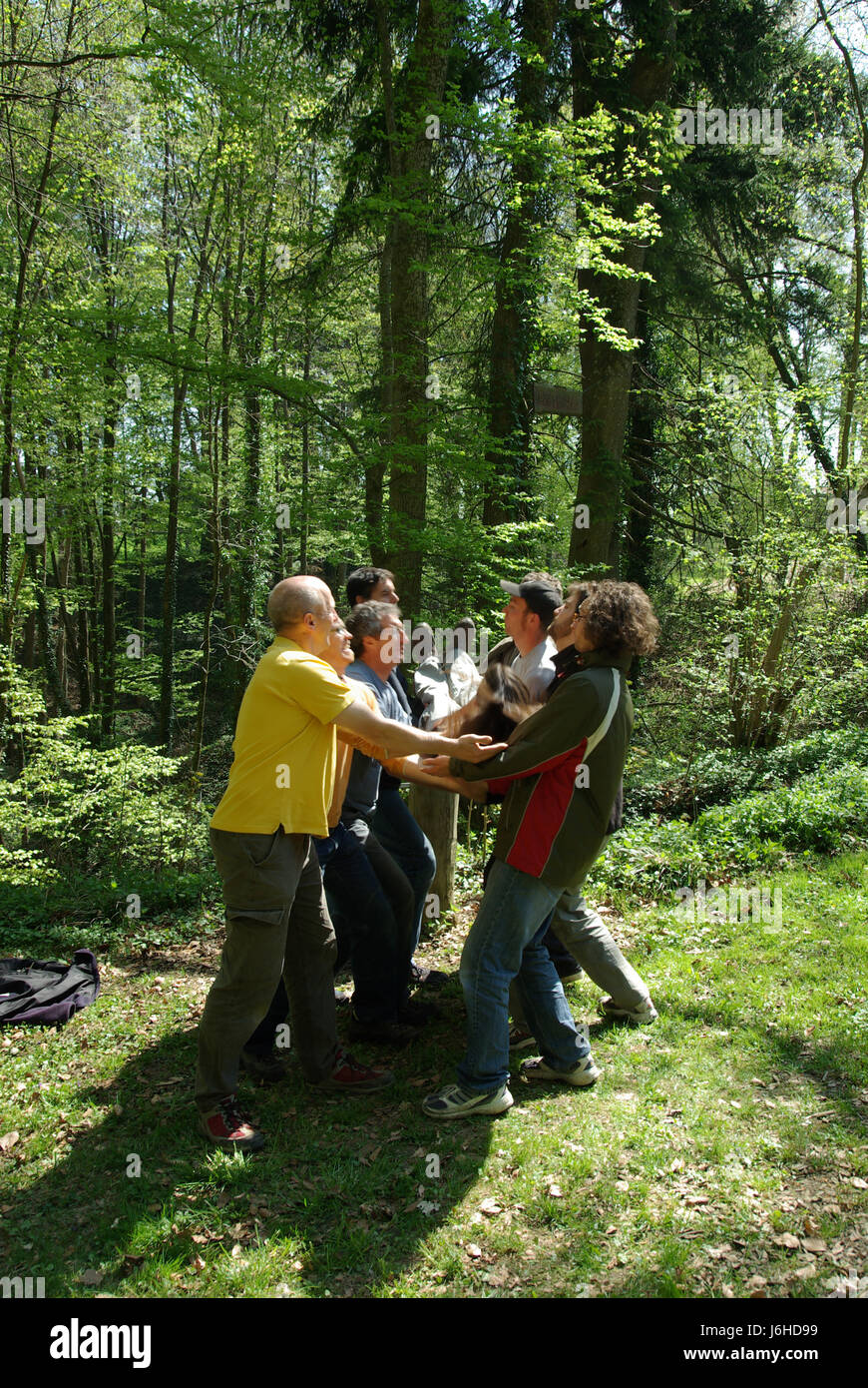 Vertrauensfall hi-res stock photography and images - Alamy