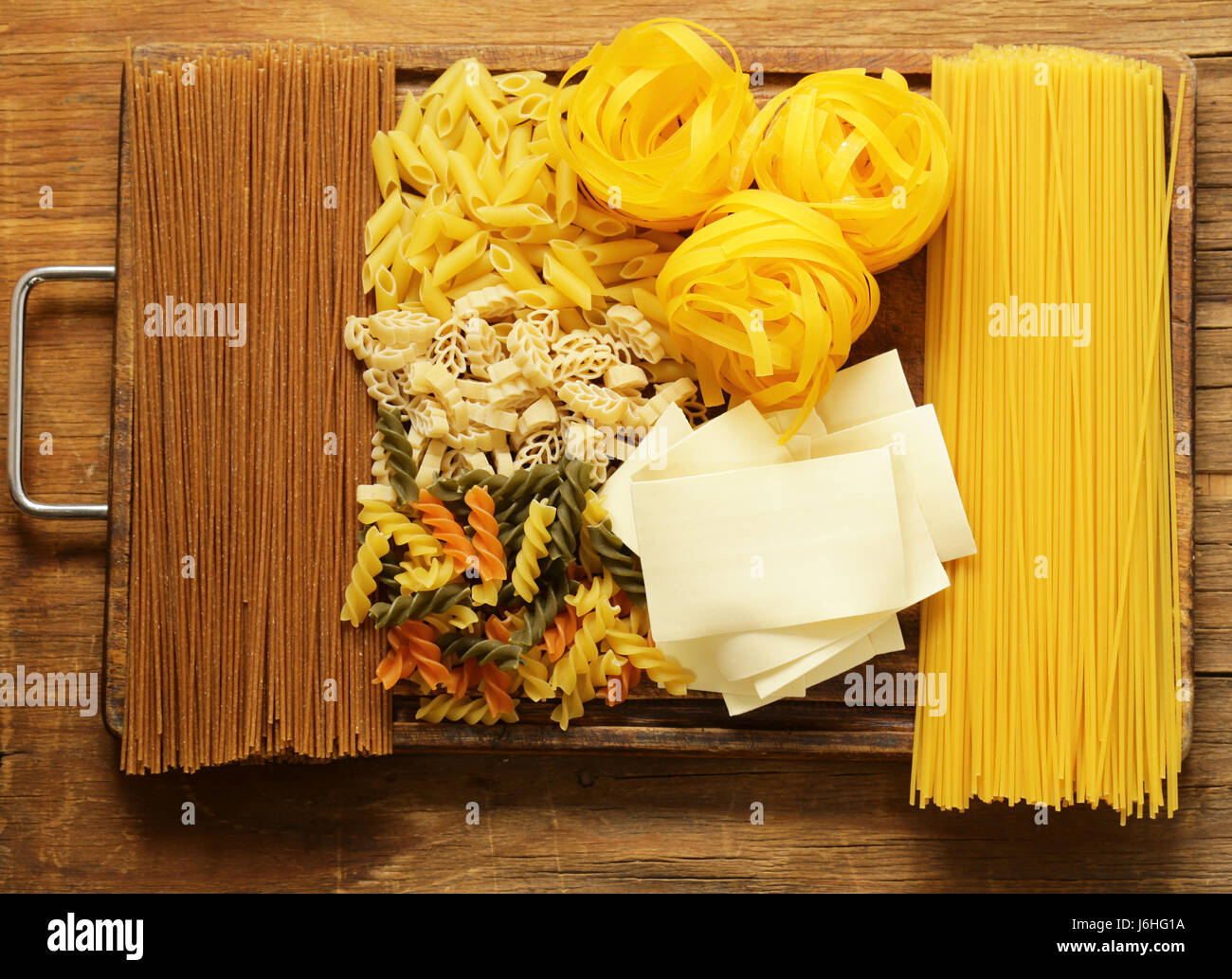 Various types of pasta (spaghetti, penne, fusilli Stock Photo - Alamy