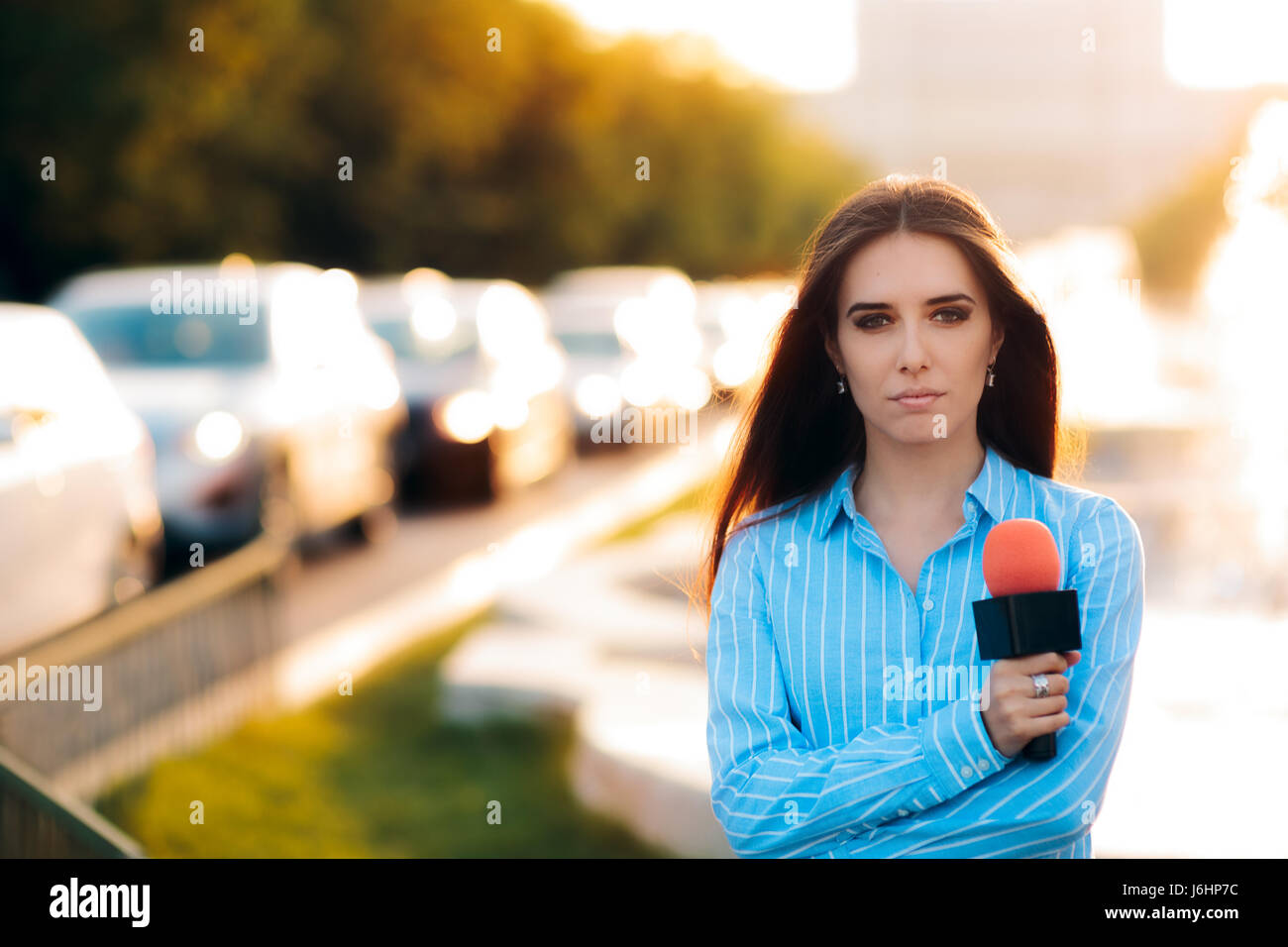 Field reporter hi-res stock photography and images - Alamy