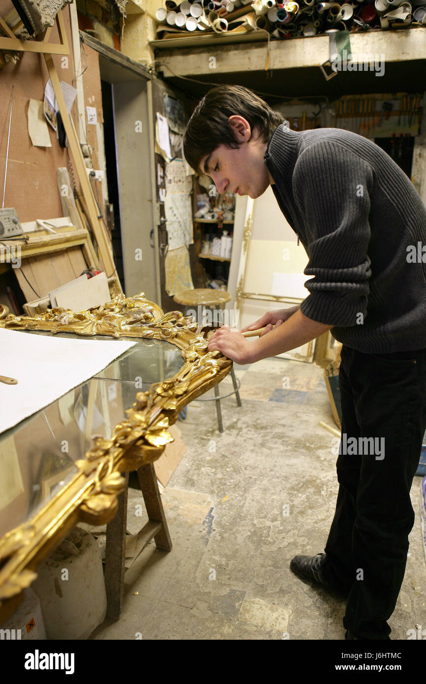 profile coaching character professional craftsman tradesman ...