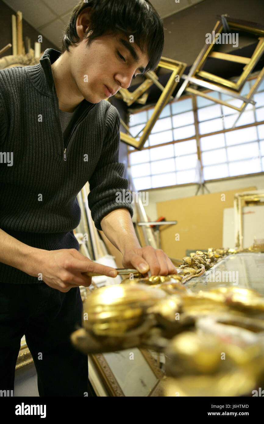 profile coaching character professional craftsman tradesman ...