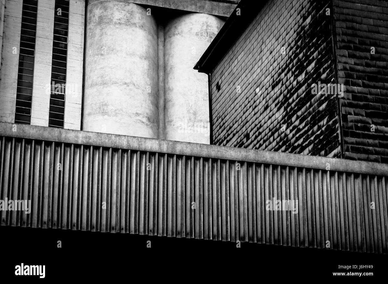 Old grain storage structure hi-res stock photography and images - Alamy