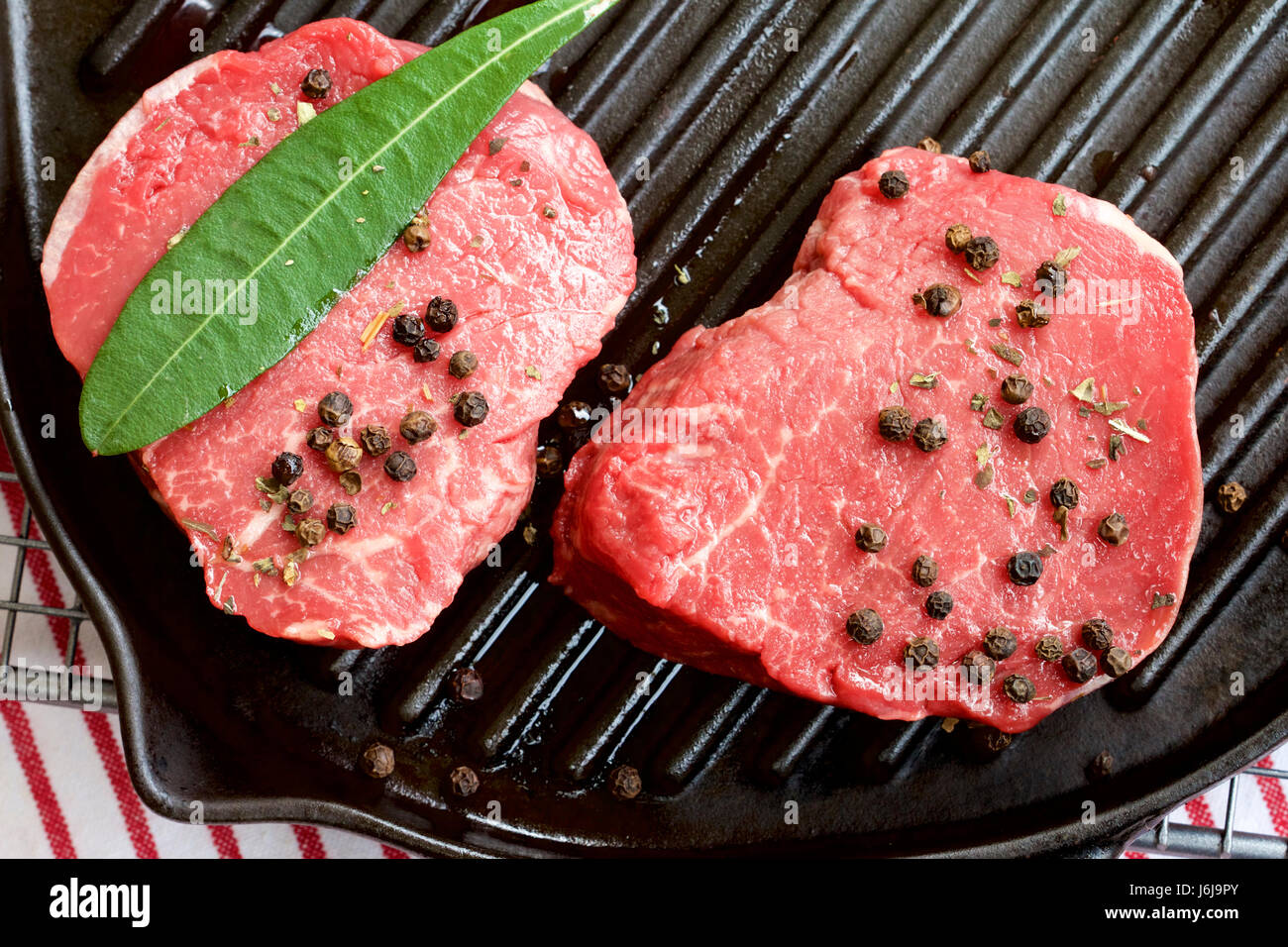 Beef eye fillet hi-res stock photography and images - Alamy