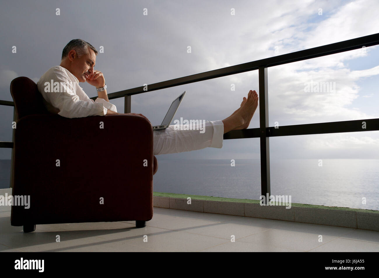 profile laptop notebook computers computer relaxation holiday vacation ...