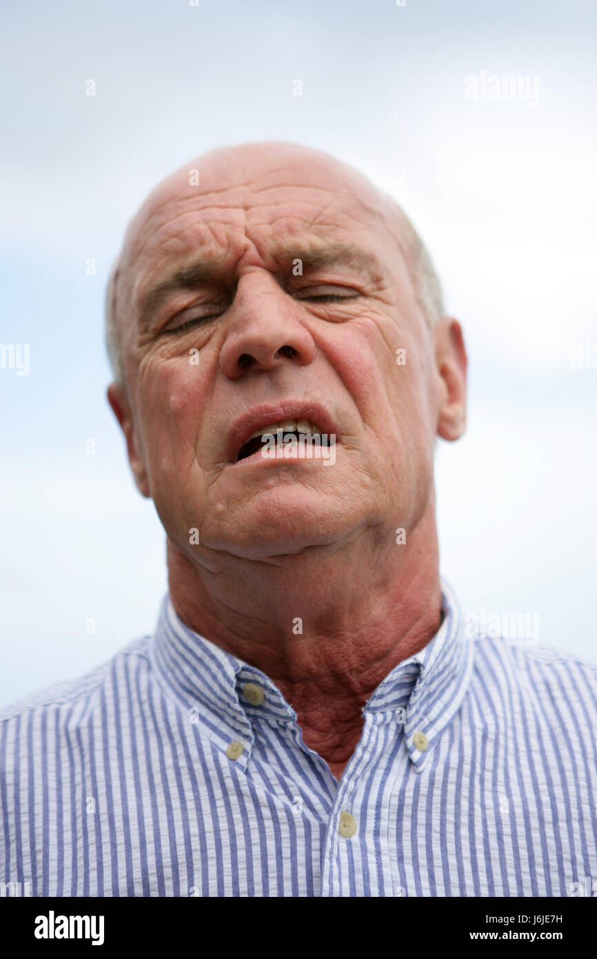 front view seniors senior citizens the elderly elderly people elderly ...