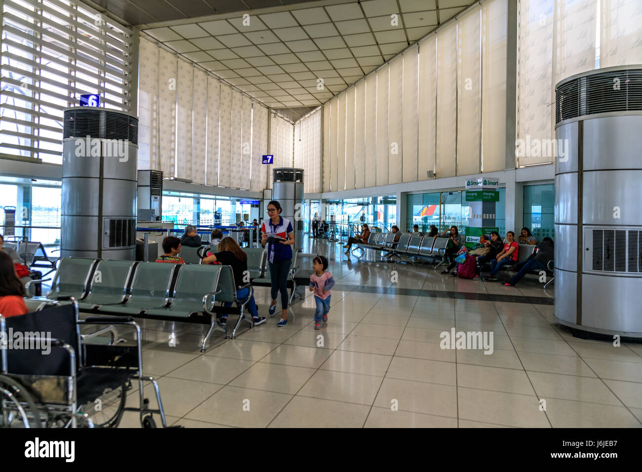Apr 5, 2017 NAIA Airport Terminal 2, Manila, Philippines Stock Photo ...