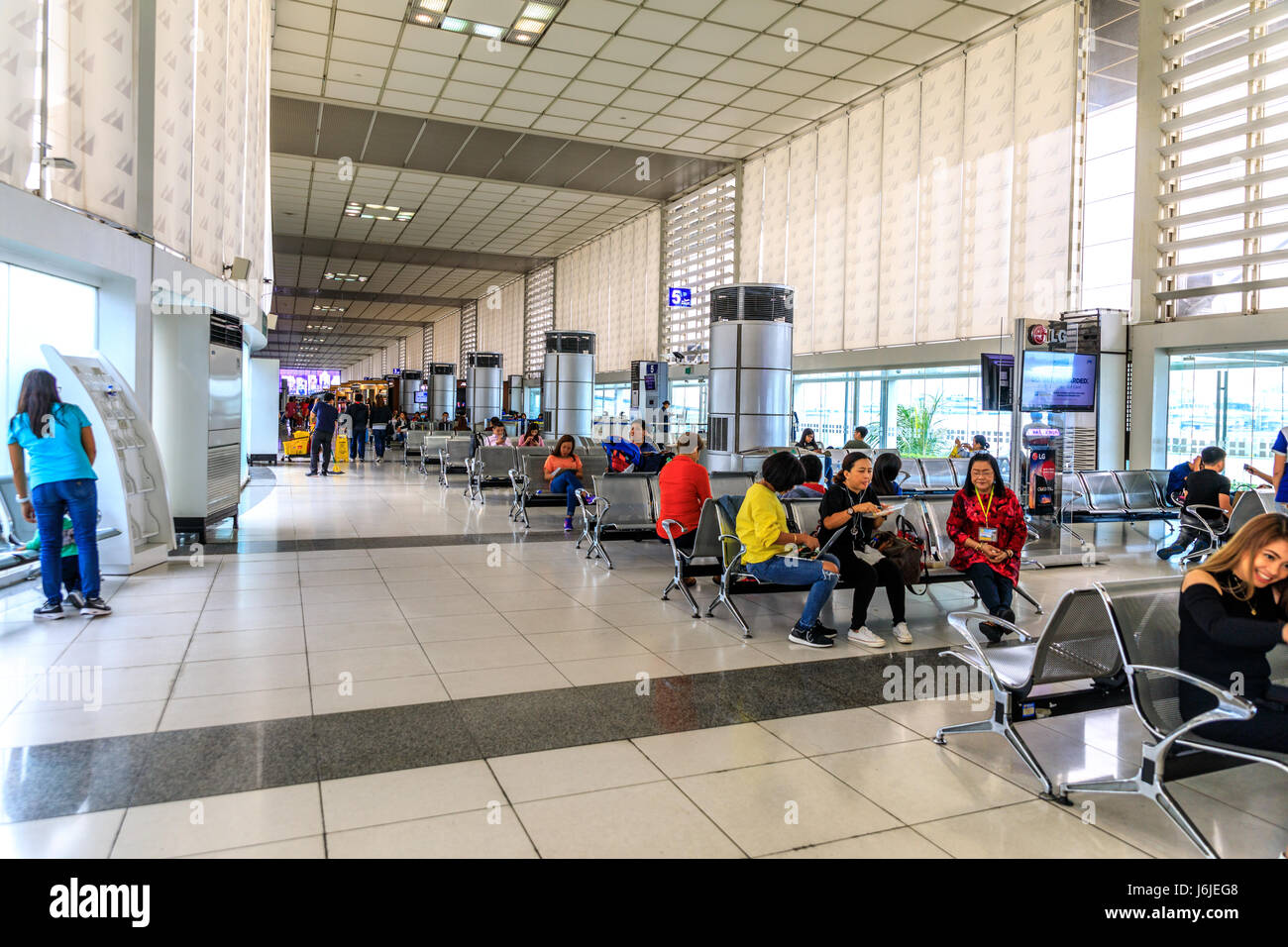Naia terminal 2 hi-res stock photography and images - Alamy