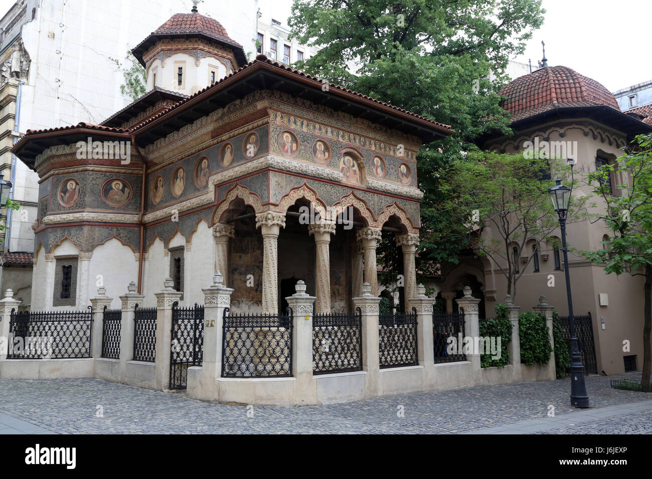 Romania, Bucharest, Stavropoleos Monastery Stock Photo - Alamy