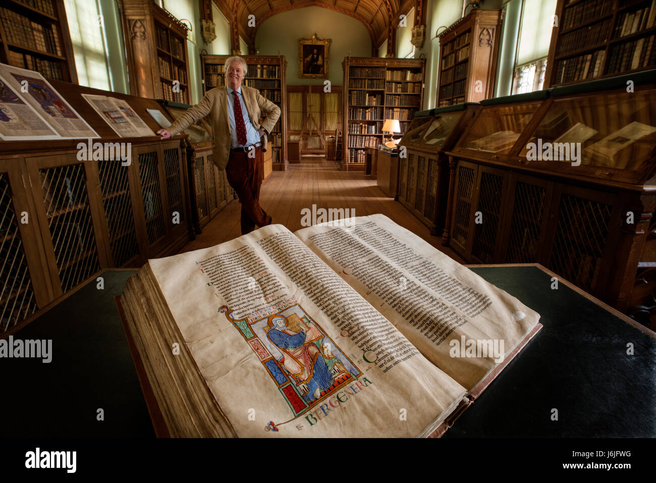 Illuminated bible c hi-res stock photography and images - Alamy