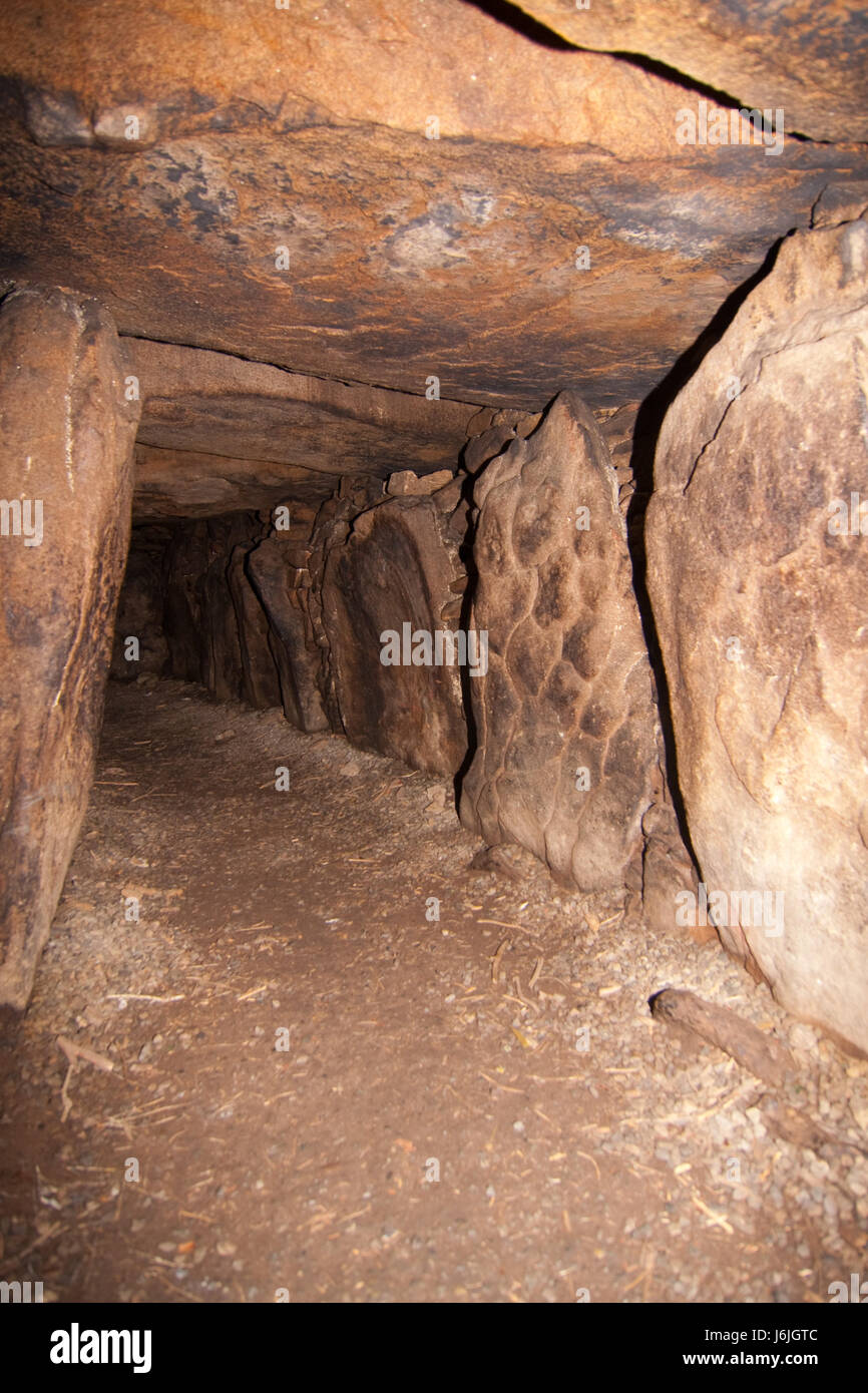 Tumulus drawing hi-res stock photography and images - Alamy