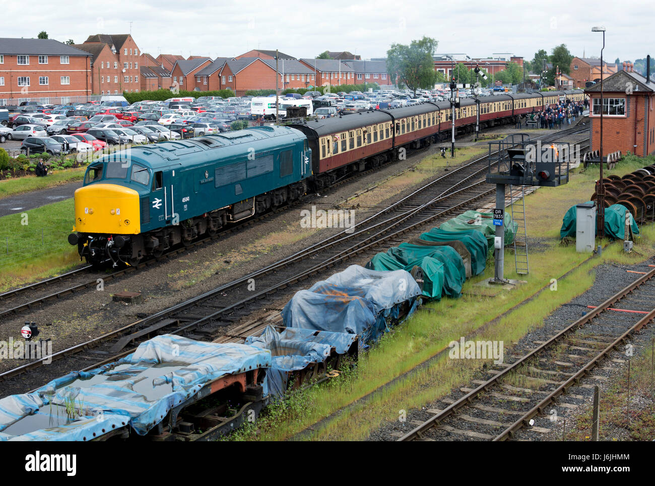 Class 45 45041 royal tank regiment hi-res stock photography and images ...