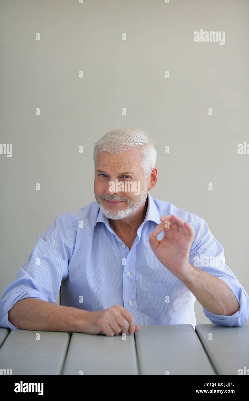 front view seniors senior citizens the elderly elderly people elderly ...