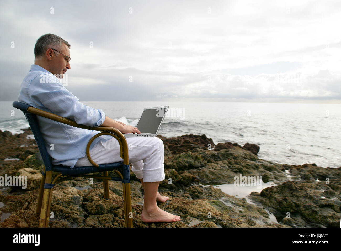 profile laptop notebook computers computer relaxation holiday vacation ...