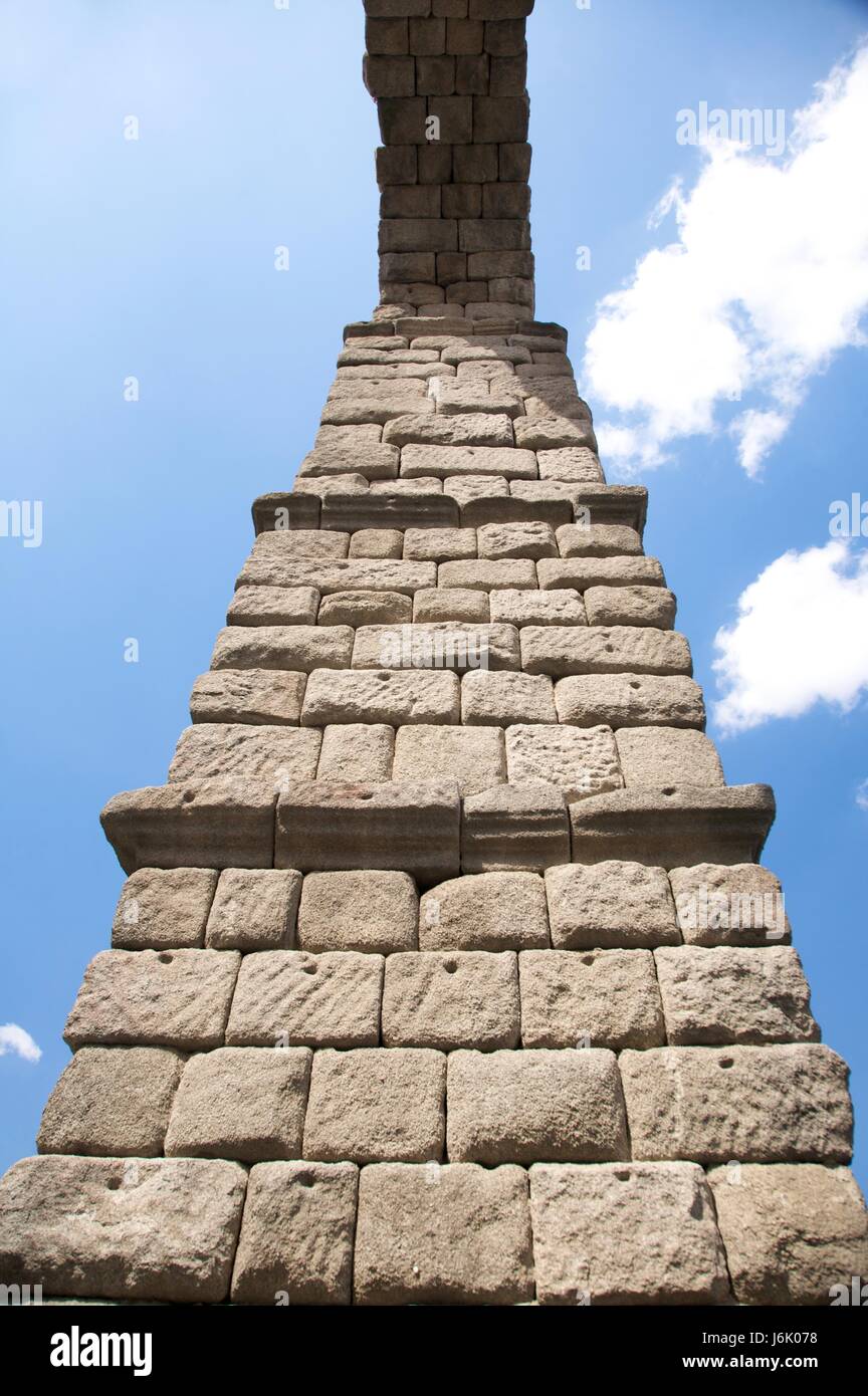 monument bridge arch spain aqueduct conduit landscape scenery ...