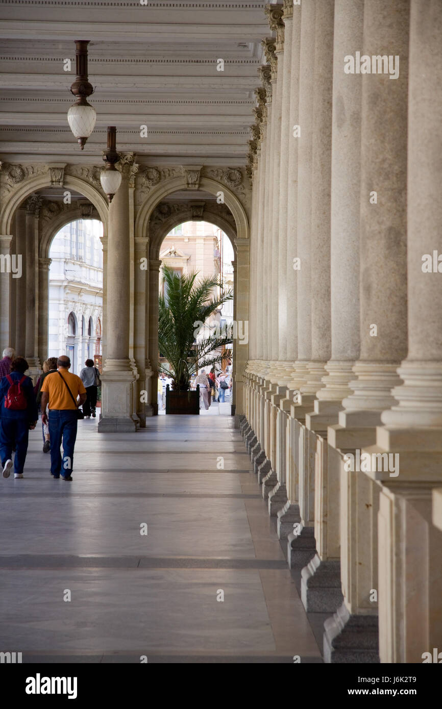 Short plinth hi-res stock photography and images - Alamy