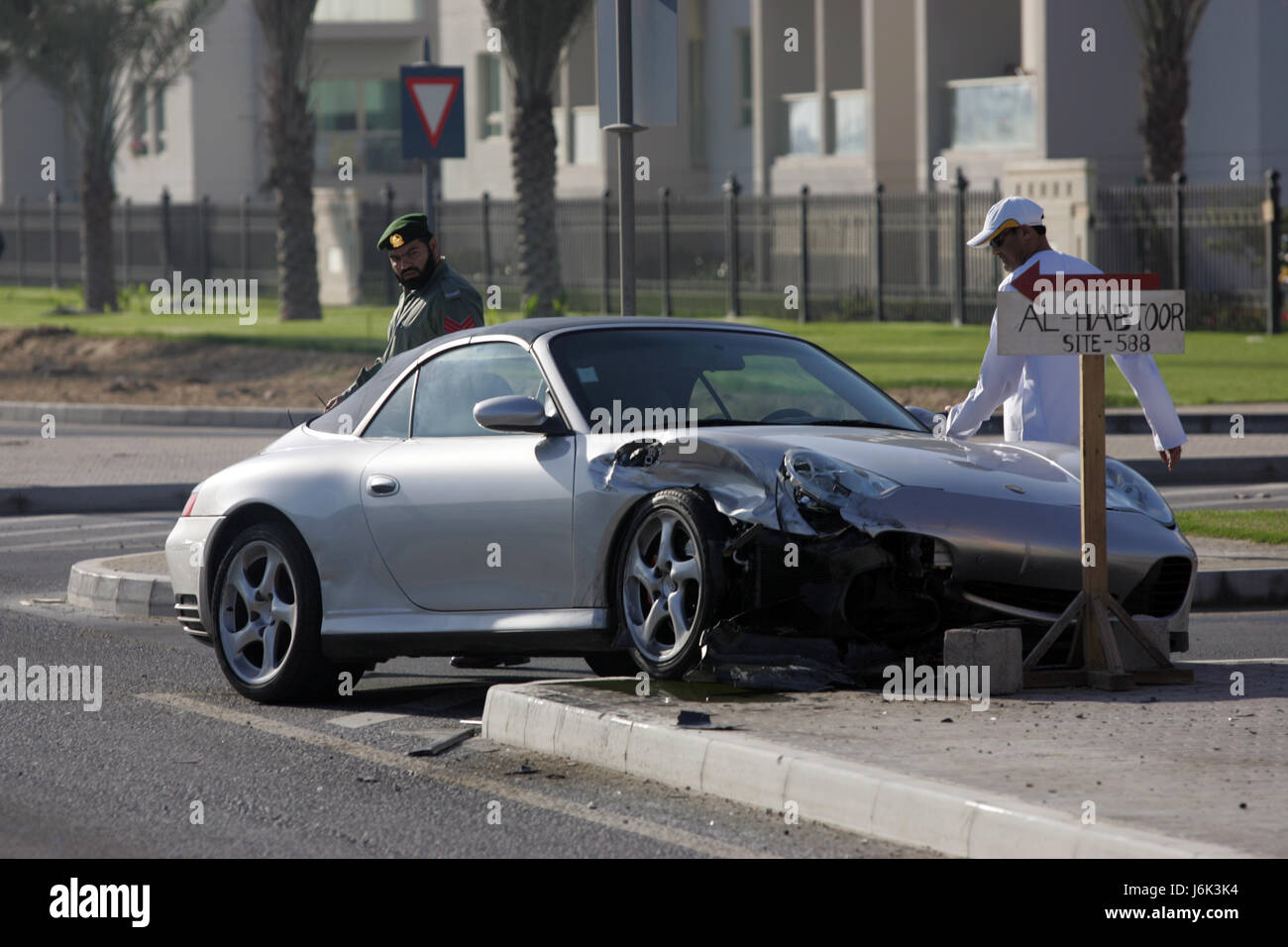 Dubai policeman hi-res stock photography and images - Alamy