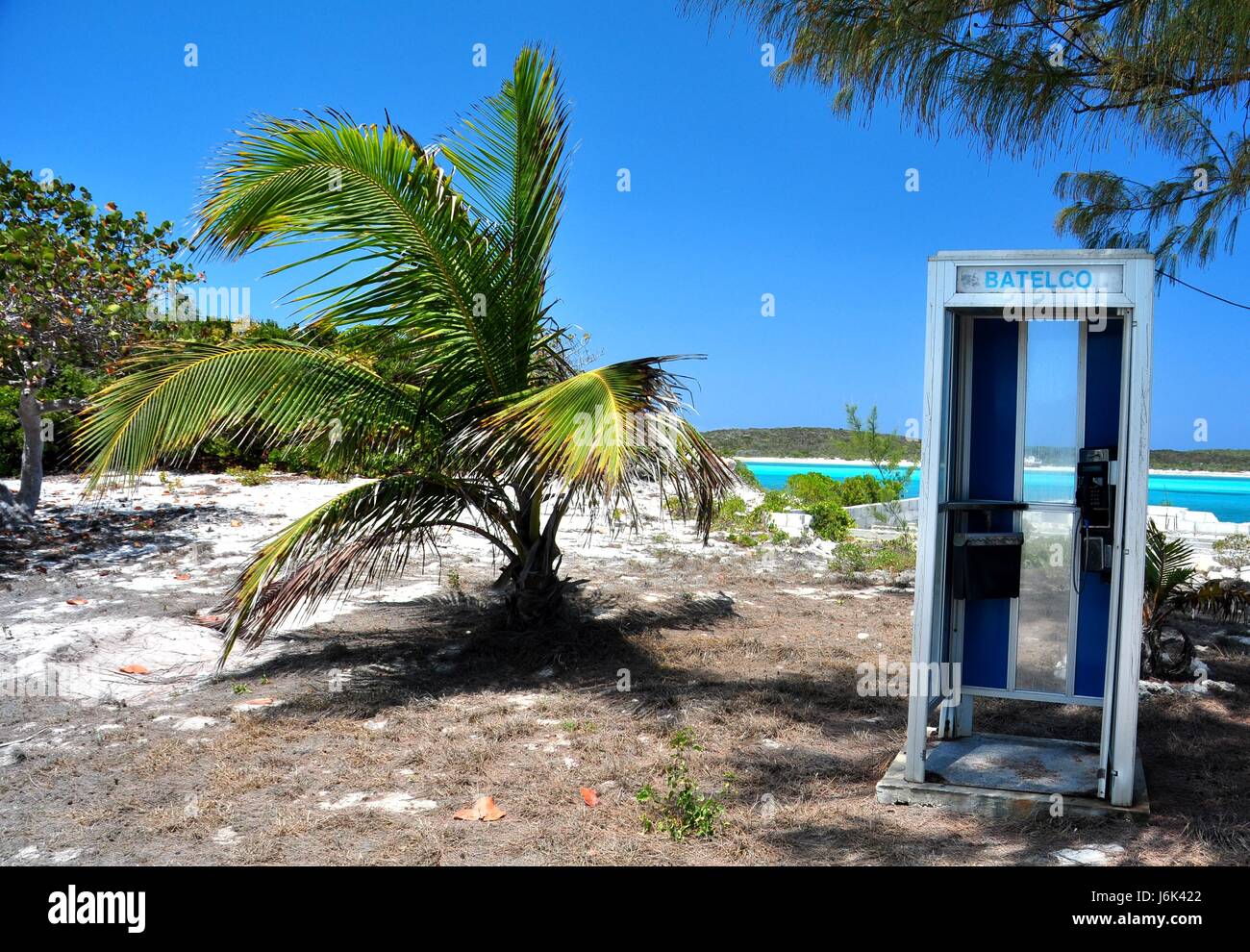 Bahamas telephone box booth hi-res stock photography and images - Alamy