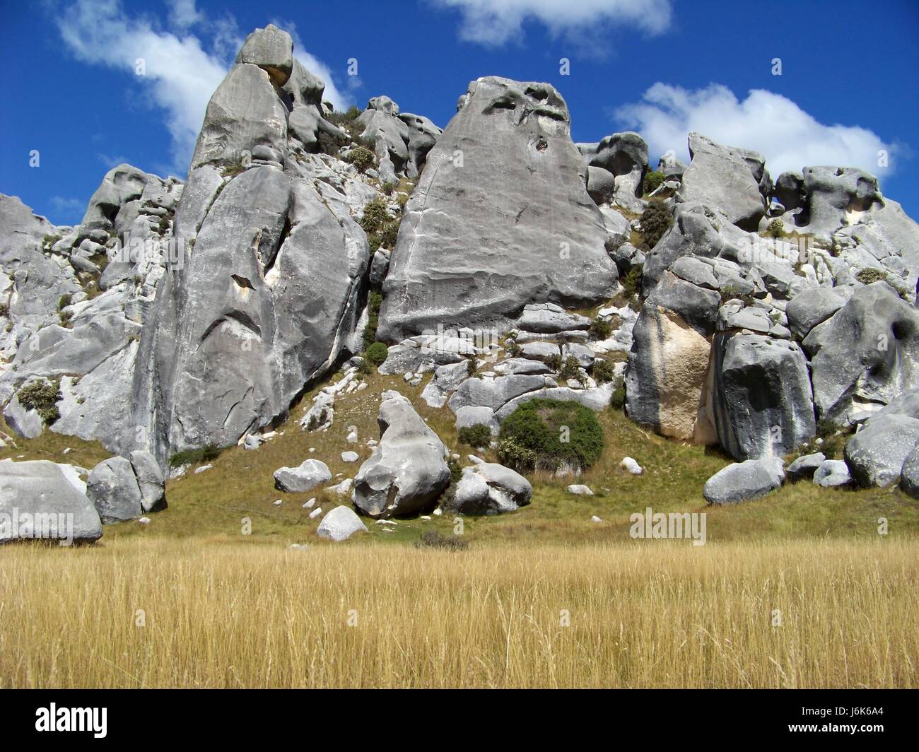 rock castle impressive rocks chateau danger beautiful beauteously nice ...