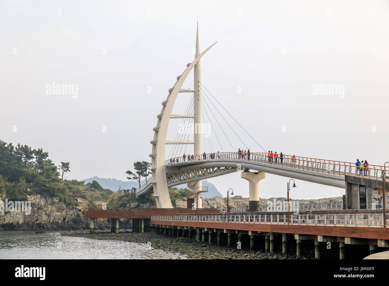Apr 7, 2017 Saeseom Island Saeyeongyo Bridge in Jeju island, South ...