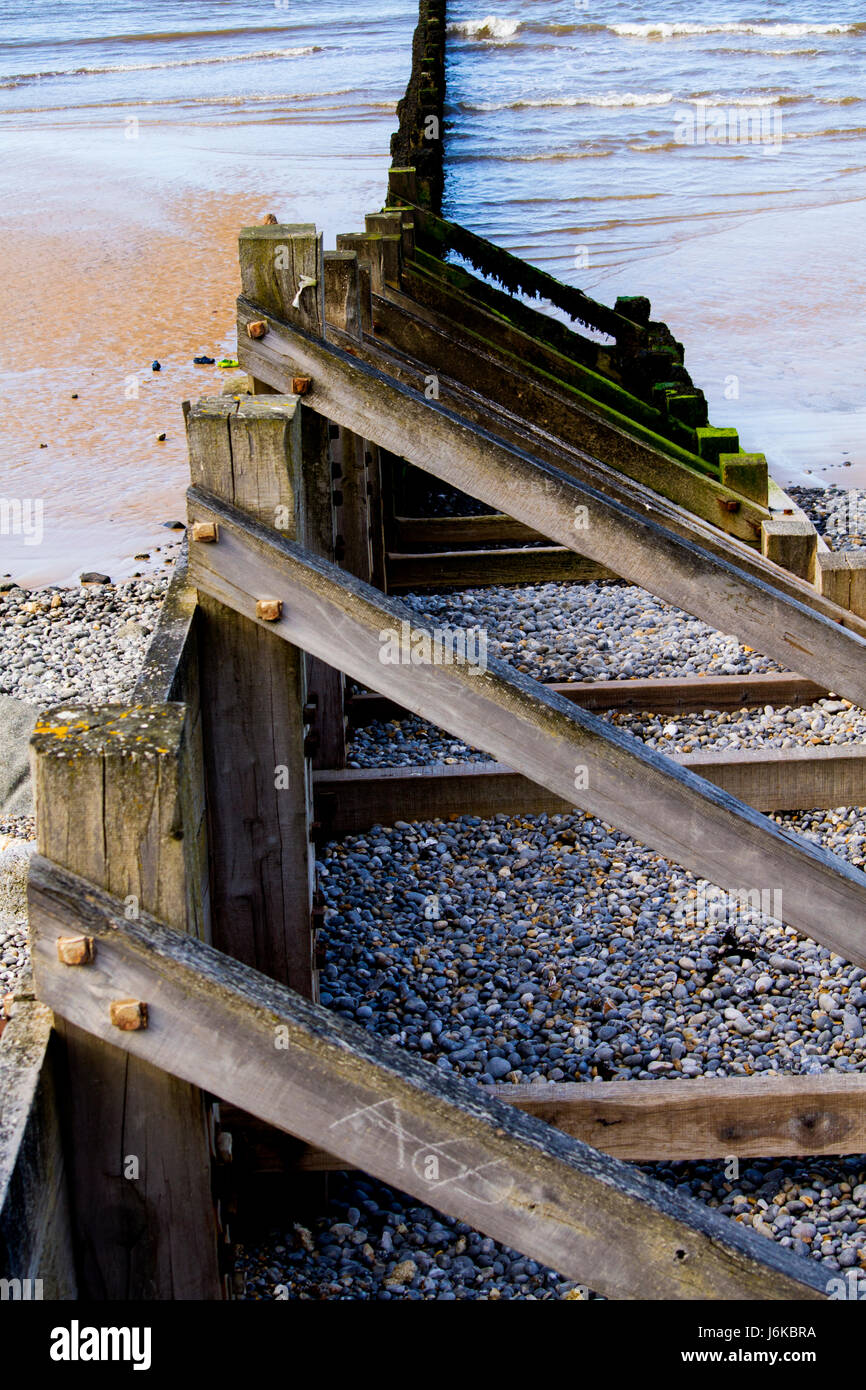 Groynes on the beach sheringham hi-res stock photography and images - Alamy