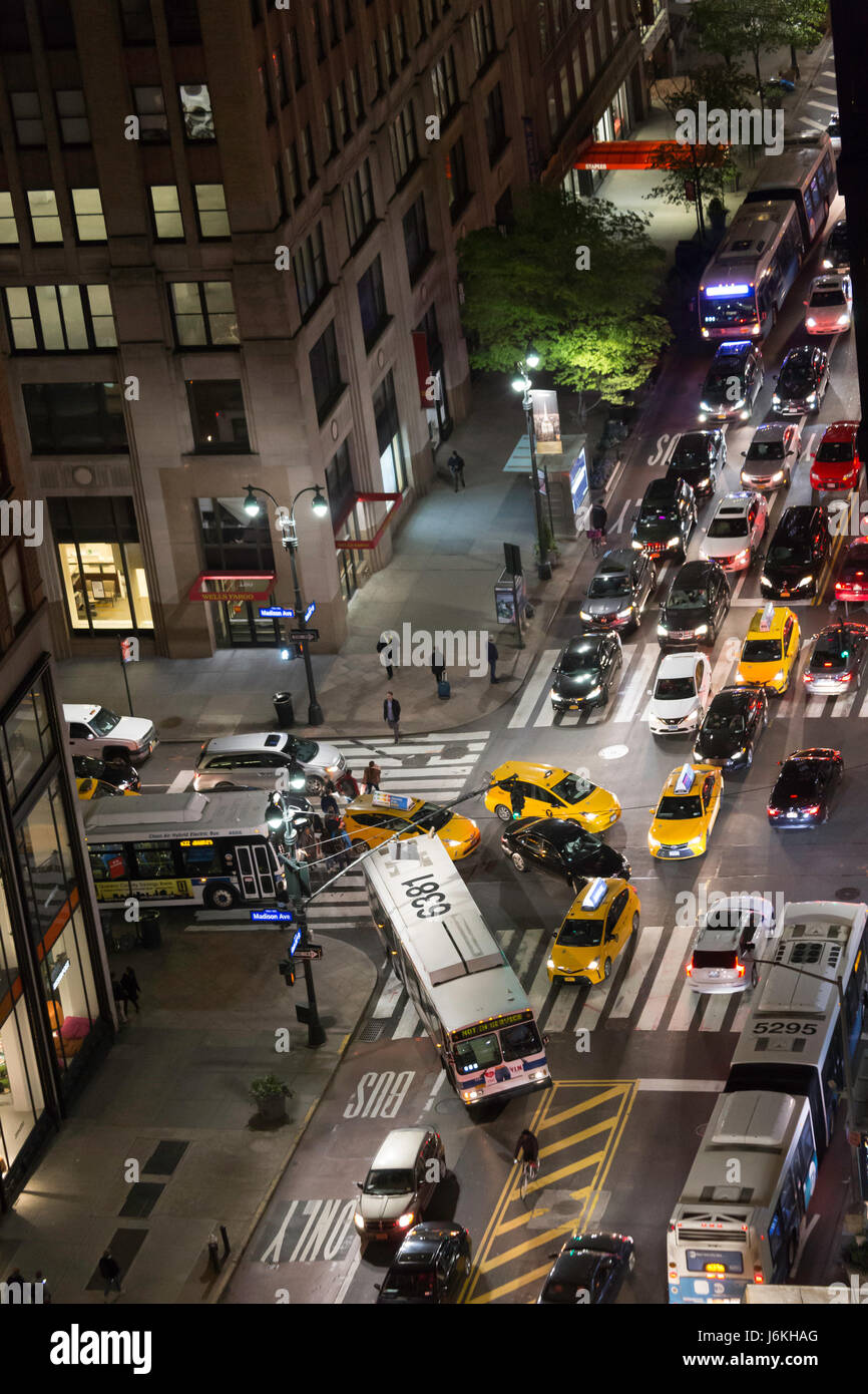 34th street manhattan hi-res stock photography and images - Alamy