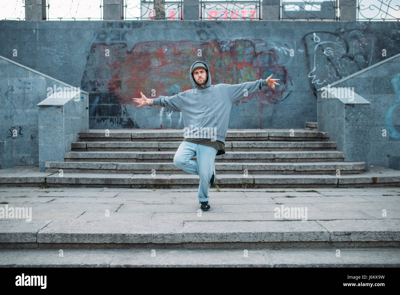 Hand on hip pose posing hi-res stock photography and images - Alamy