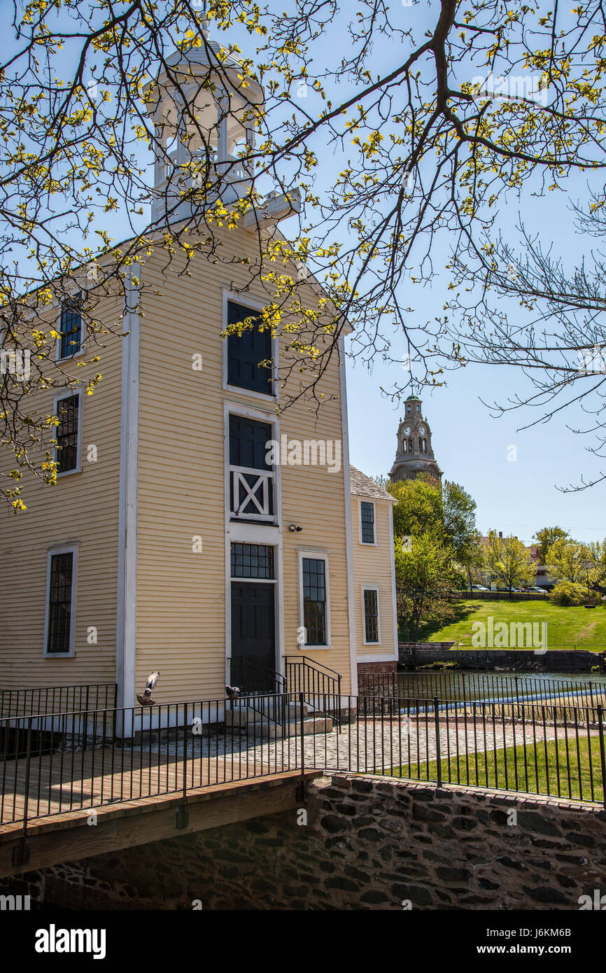 The Slater Mill in Pawtucket, RI - The birthplace of the American ...