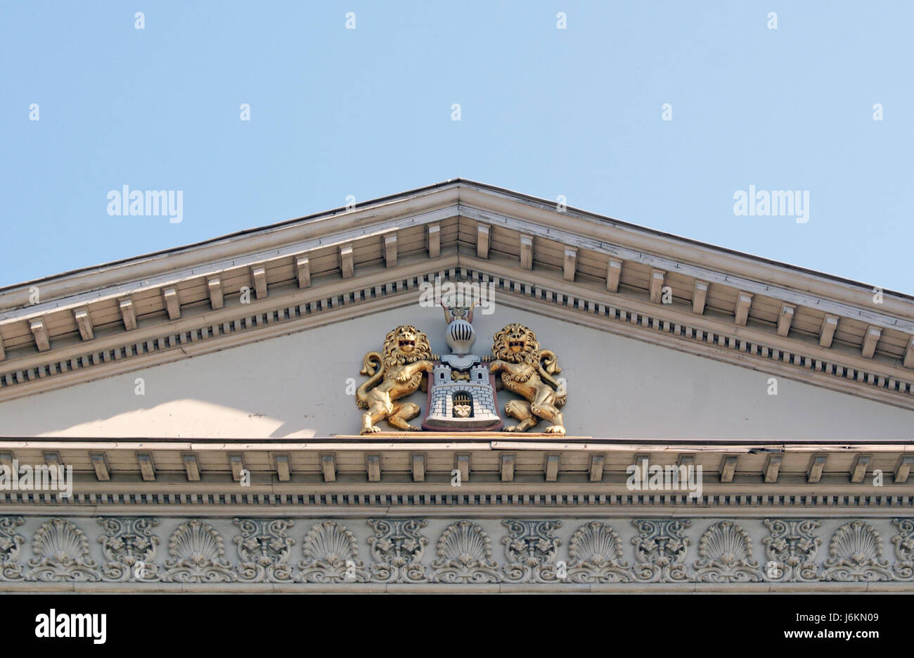 Lions emblem hi-res stock photography and images - Alamy