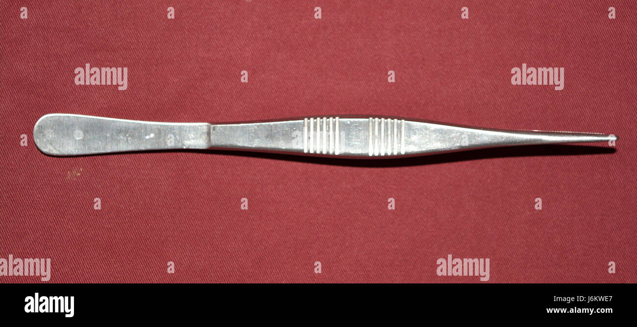Blunt forceps hi-res stock photography and images - Alamy