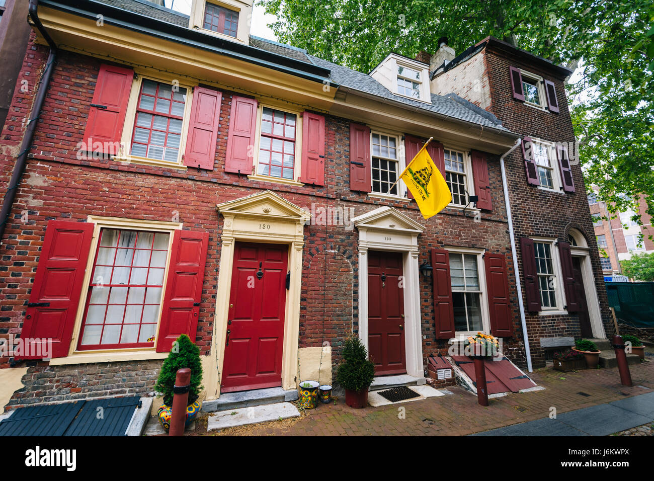 Historic row houses at Elfreth's Alley, in Philadelphia, Pennsylvania ...