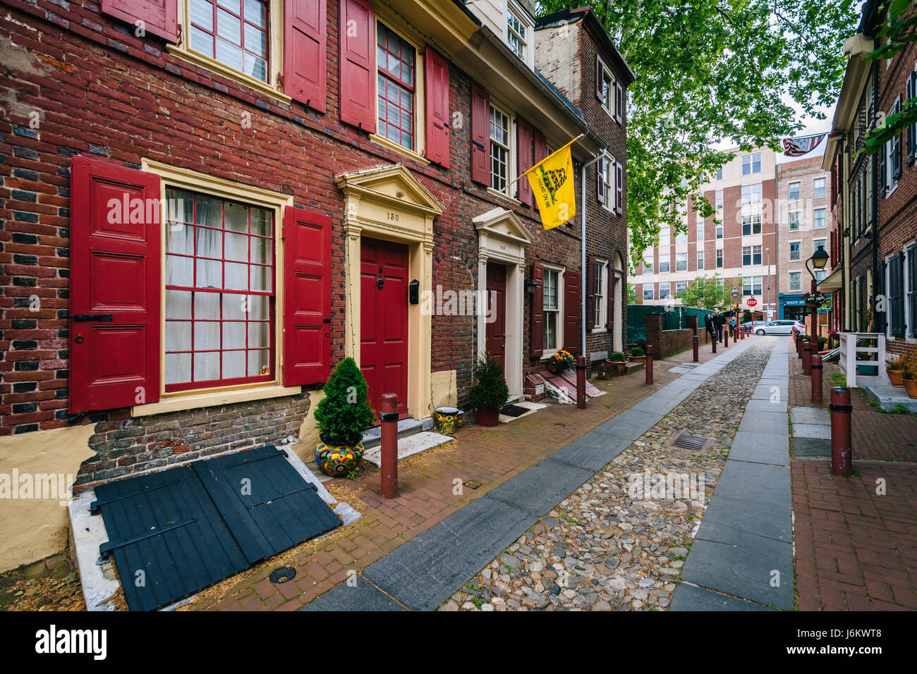 Historic row houses at Elfreth's Alley, in Philadelphia, Pennsylvania ...