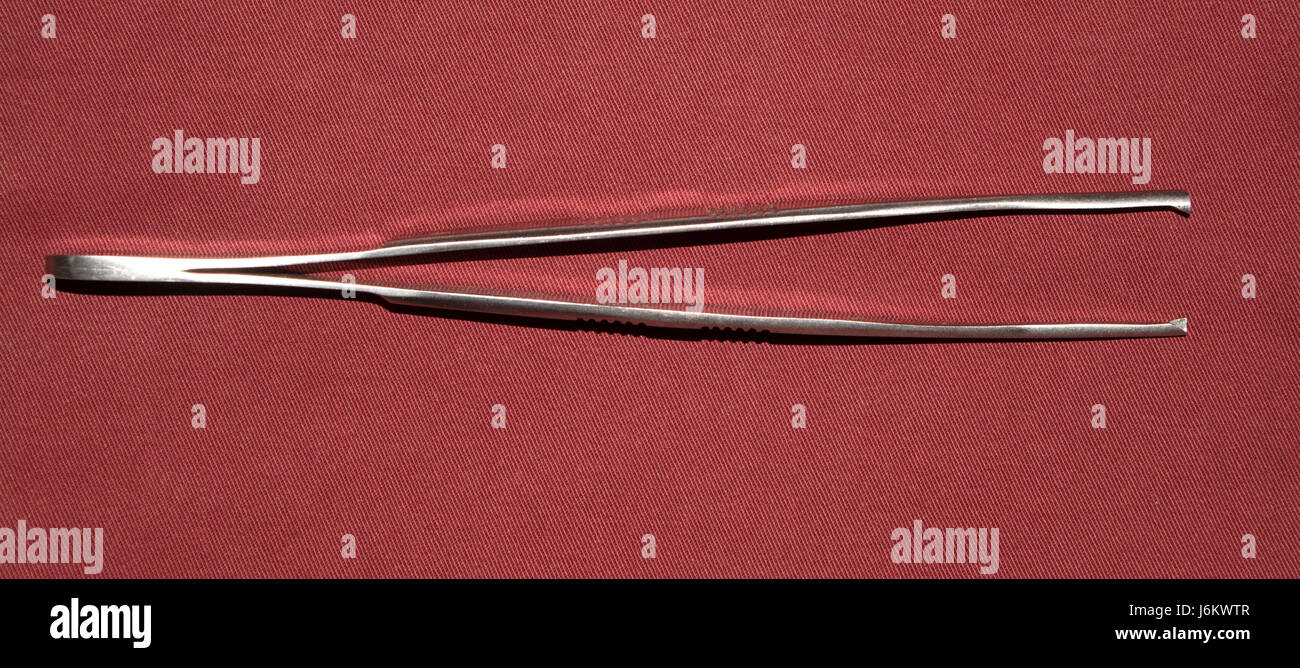 Strong toothed forceps hi-res stock photography and images - Alamy