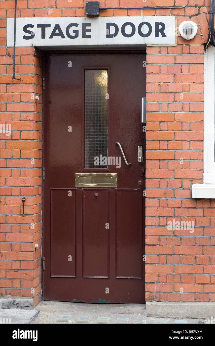 Stage door sign hi-res stock photography and images - Alamy