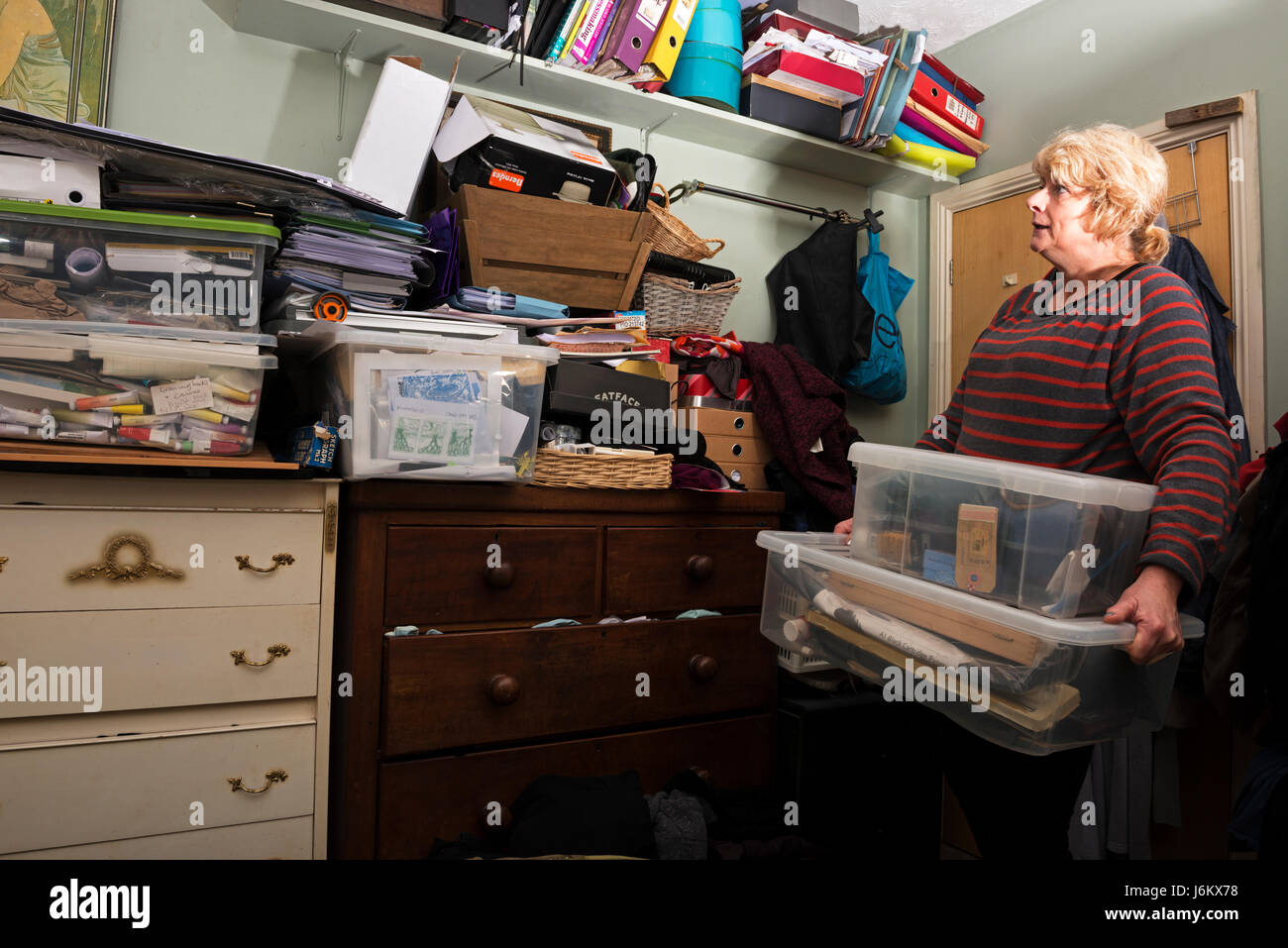 Too much clutter hi-res stock photography and images - Alamy