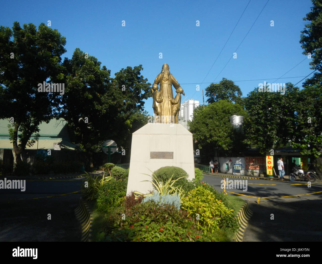 This refers to the Sisa Medal awarded at the National Center for Mental ...