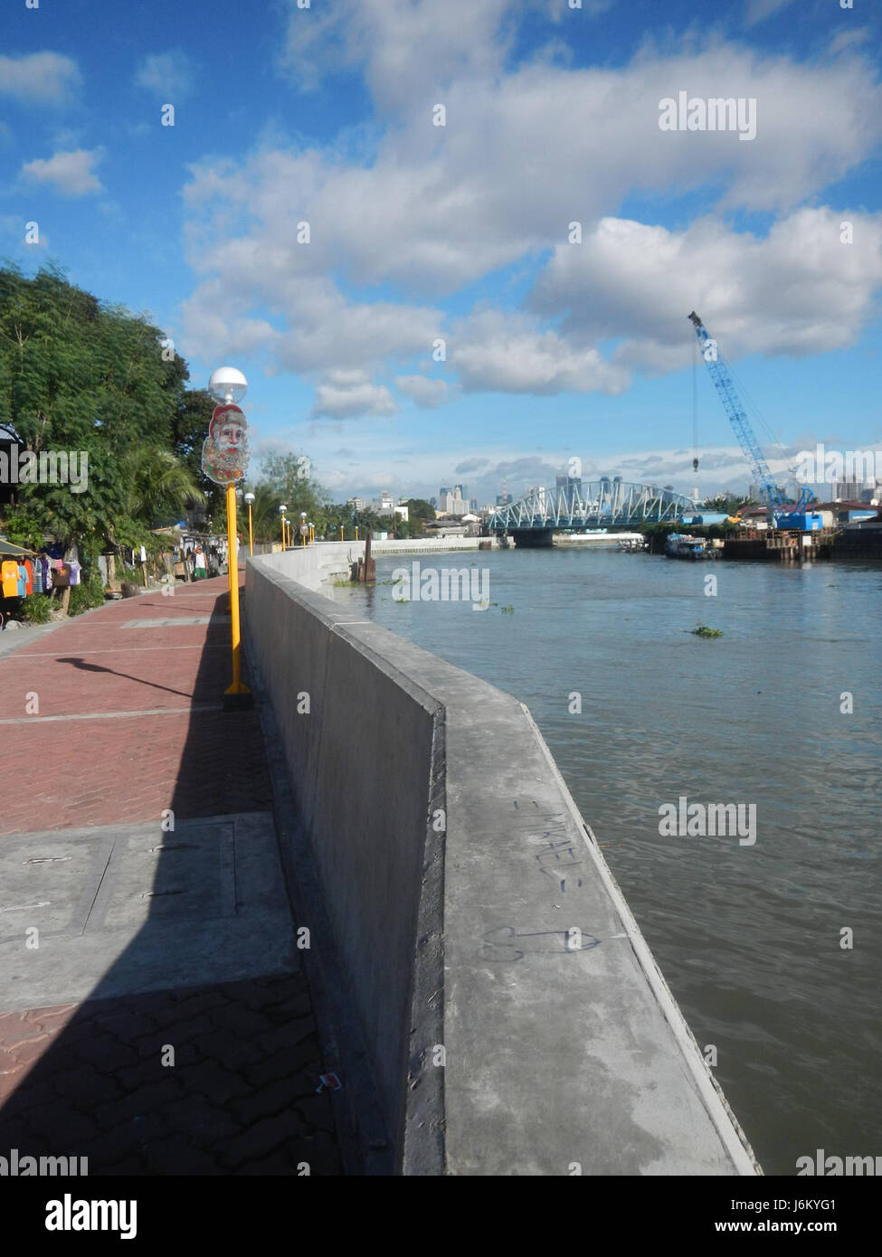 This entry refers to Punta Santa Ana Linear Park located along the ...