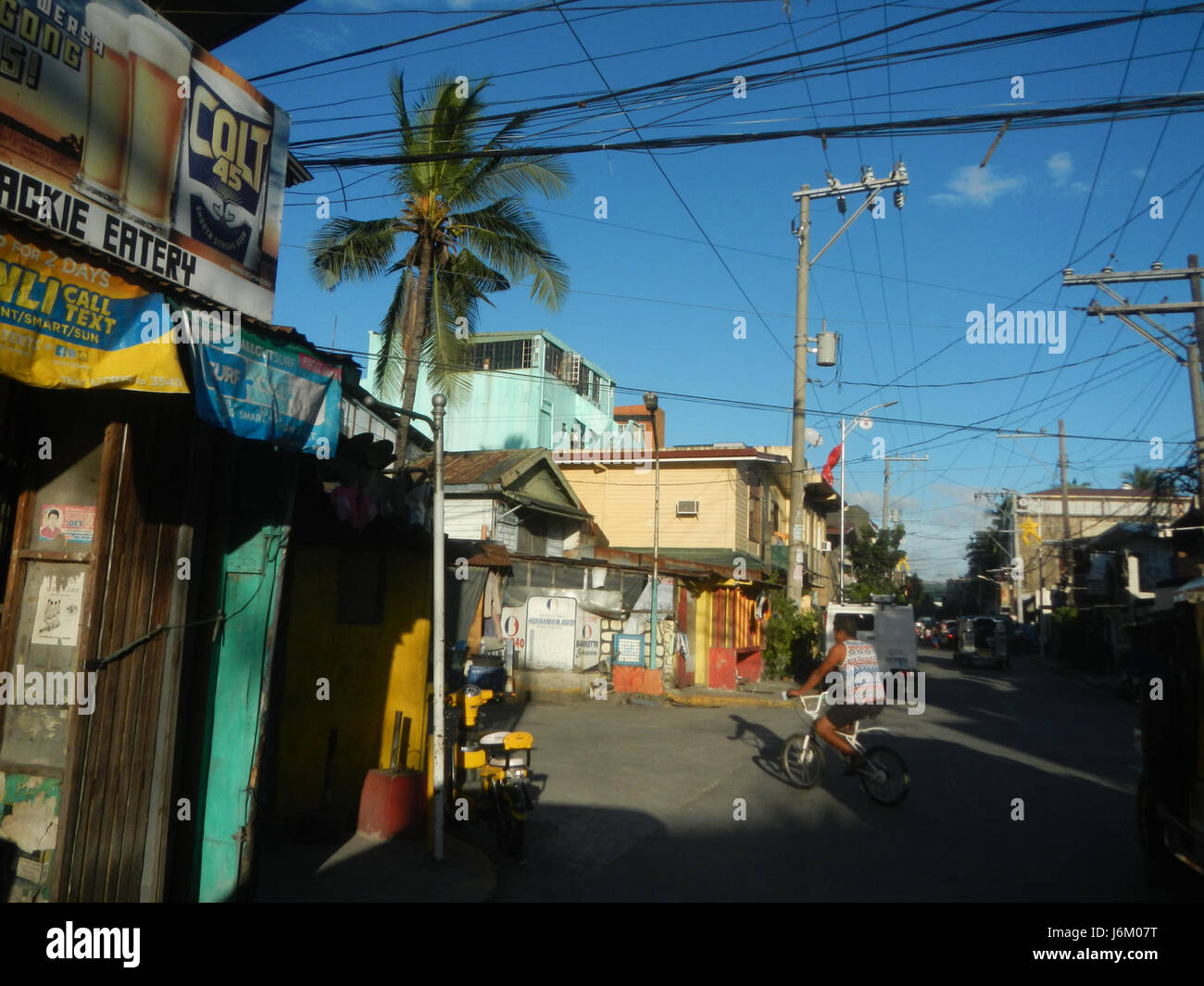 Nagtahan bridge hi-res stock photography and images - Alamy