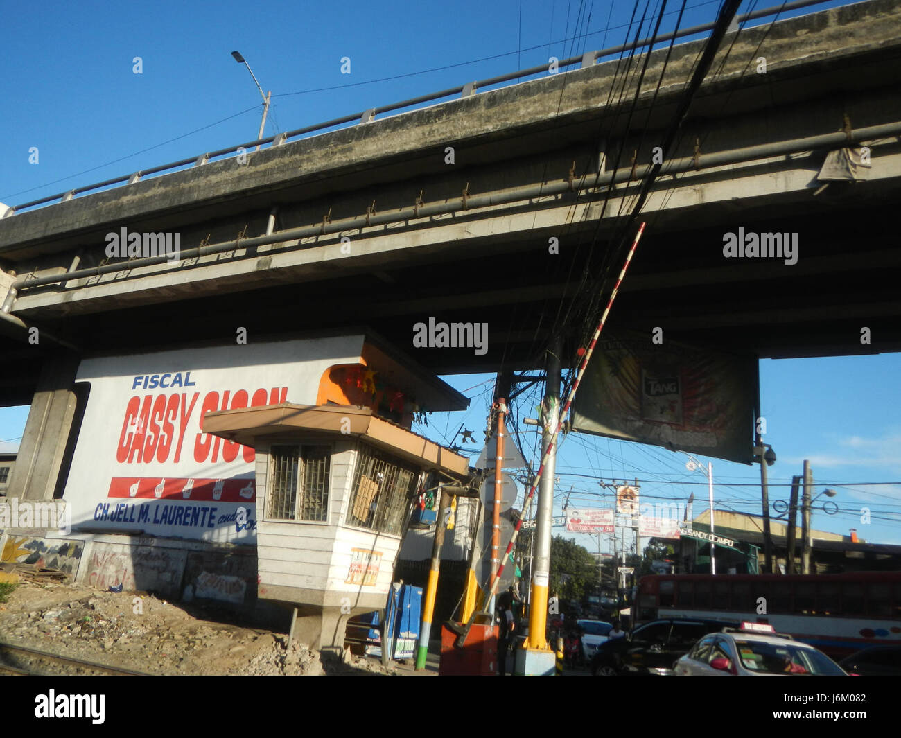 This photograph shows the Nagtahan Link Bridge, an important ...